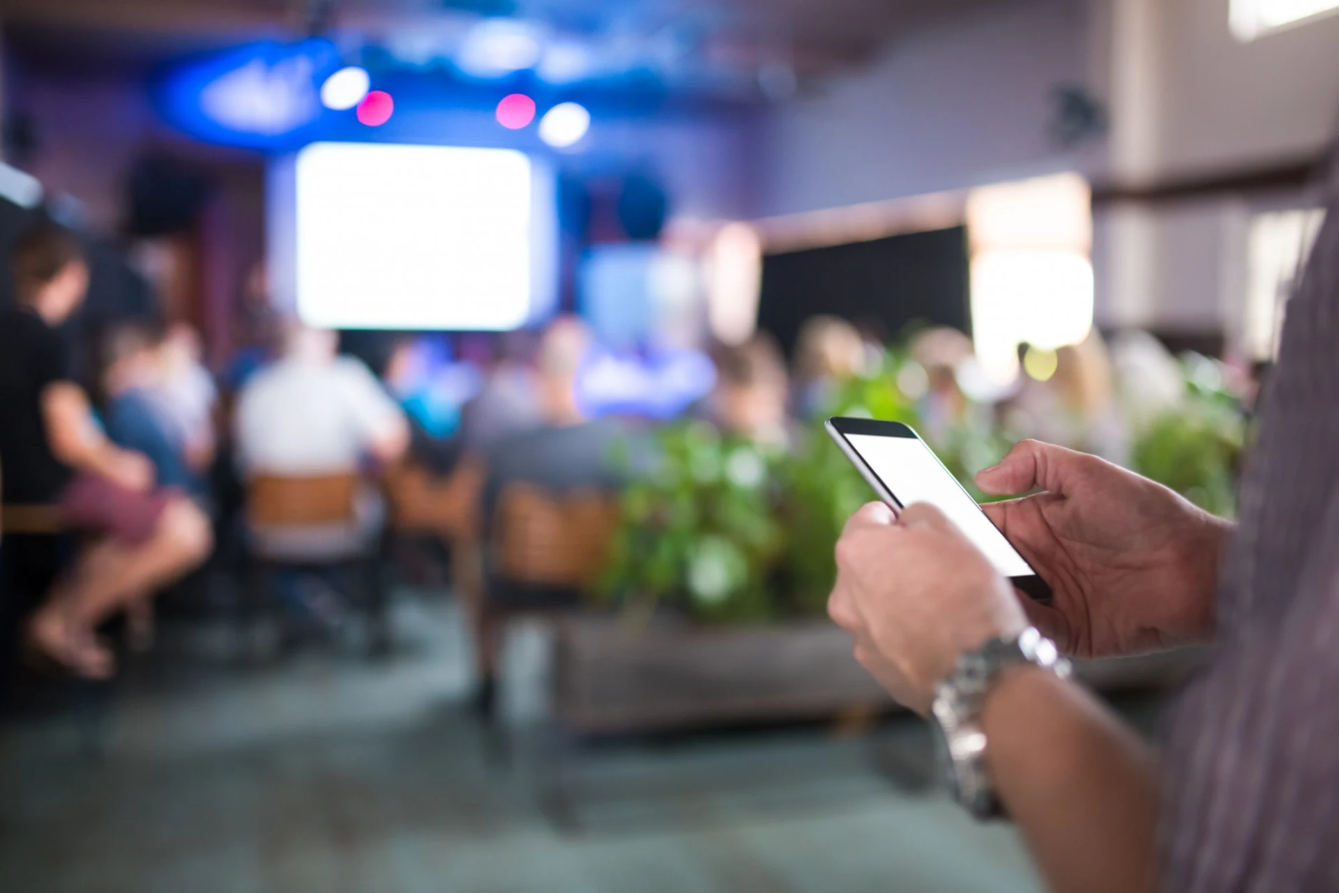 Can College Students Put Down Their Phones for an Hour?